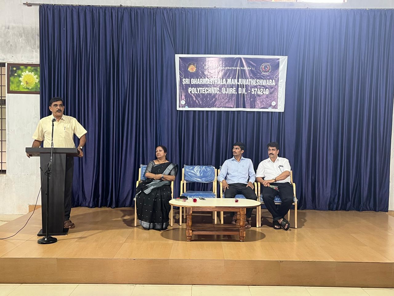 Ice-Breaker Session by RUDSET Faculty Energizes First-Year Induction – SDM Polytechnic, Ujire